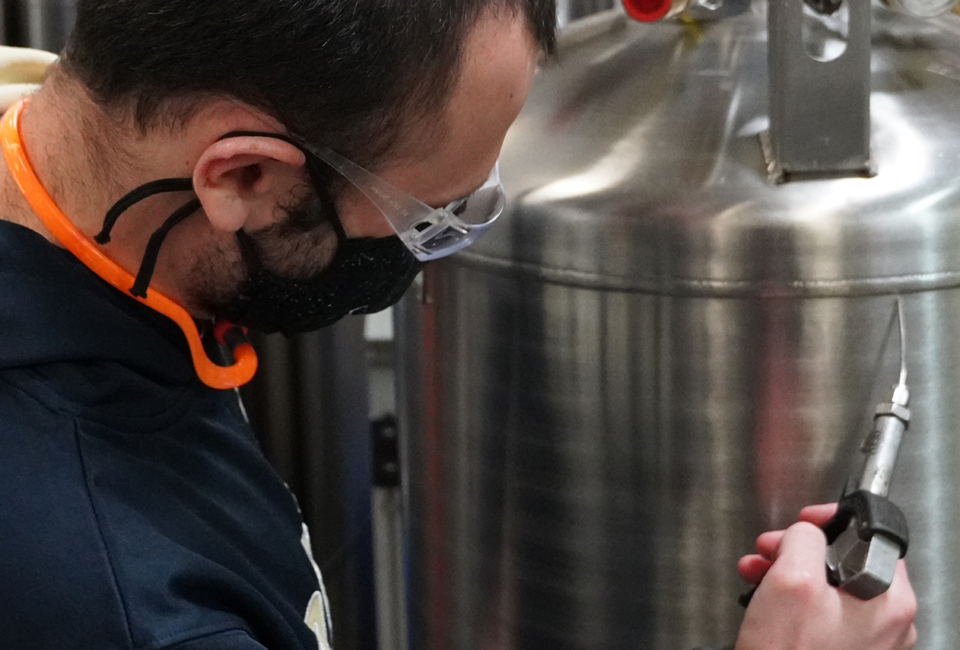 Sales Manager Discovers the Art of Building Gas Cylinders & Cryogenic ...